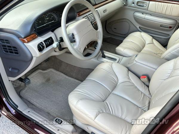 Sarkans Chrysler new-yorker 1997 Tartu, ar dzinēja tilpumu 3.50 L un nobraukumu 135 tūkst. km par 15000 €, foto 9 vietnē AUTOMOTO.COM.LV