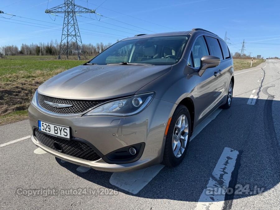 Smilšu krāsa Chrysler Pacifica 2018 Tartu, ar dzinēja tilpumu 3.60 L un nobraukumu 289 tūkst. km par 13900 €, foto 6 vietnē AUTOMOTO.COM.LV