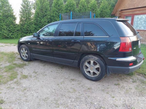 Black Chrysler Pacifica 2004 in Rezekne, with an engine capacity of 3.50 L and mileage of 325 thousand km for 1000 €, photo 1 on AUTOMOTO.COM.LV