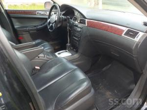 Black Chrysler Pacifica 2004 in Rezekne, with an engine capacity of 3.50 L and mileage of 325 thousand km for 1000 €, photo 4 on AUTOMOTO.COM.LV