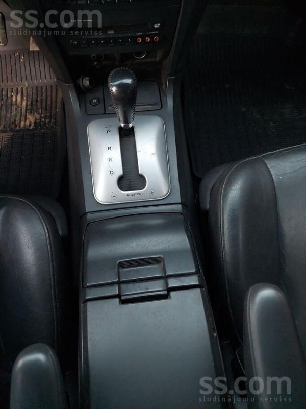 Black Chrysler Pacifica 2004 in Rezekne, with an engine capacity of 3.50 L and mileage of 325 thousand km for 1000 €, photo 5 on AUTOMOTO.COM.LV