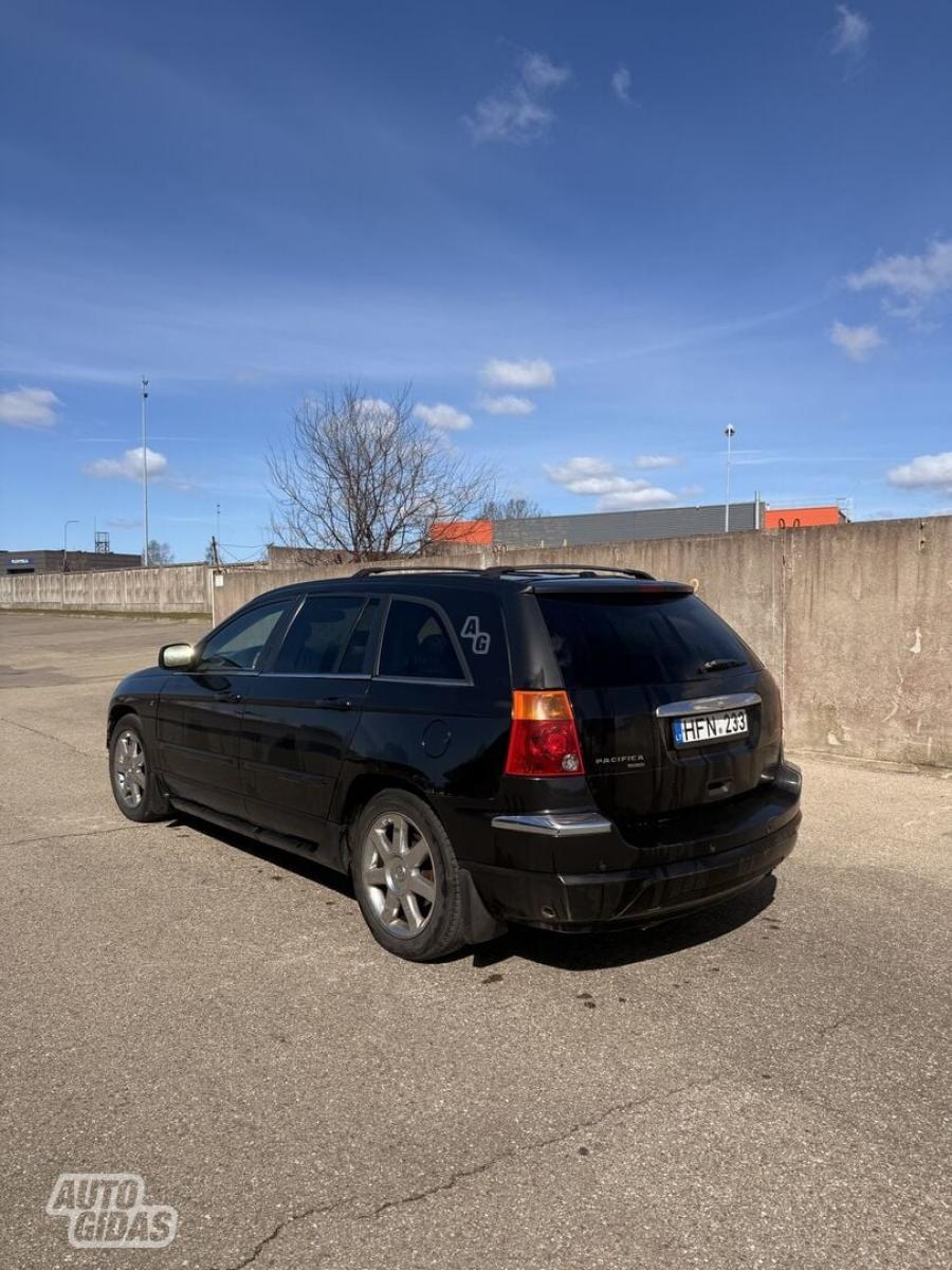 Black Chrysler Pacifica 2006 in Mazeikiai, with an engine capacity of 3.50 L and mileage of 256 thousand km for 1400 €, photo 5 on AUTOMOTO.COM.LV
