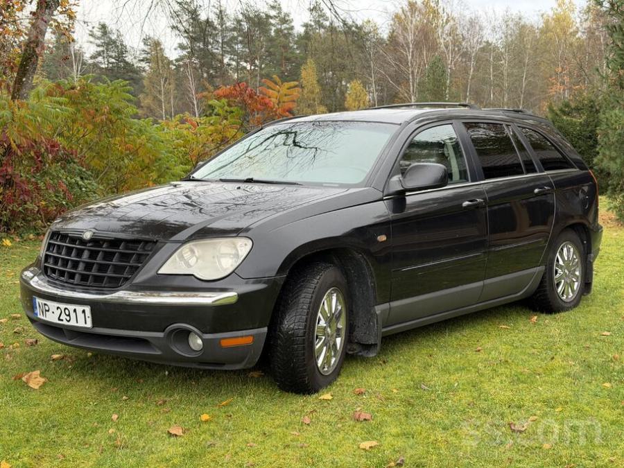 Black Chrysler Pacifica 2007 in Riga, with an engine capacity of 4.00 L and mileage of 226 thousand km for 1470 €, photo 1 on AUTOMOTO.COM.LV