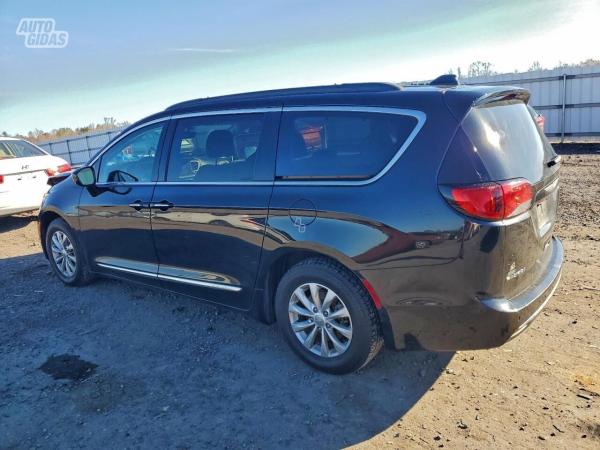 Melns Chrysler Pacifica 2017 Klaipėda, ar dzinēja tilpumu 3.60 L un nobraukumu 199 tūkst. km par 8900 €, foto 1 vietnē AUTOMOTO.COM.LV