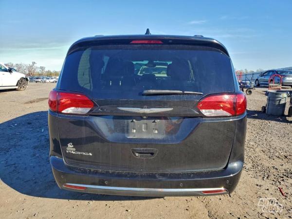 Melns Chrysler Pacifica 2017 Klaipėda, ar dzinēja tilpumu 3.60 L un nobraukumu 199 tūkst. km par 8900 €, foto 6 vietnē AUTOMOTO.COM.LV