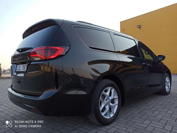 Melns Chrysler Pacifica 2017 Tauragė, ar dzinēja tilpumu 3.61 L un nobraukumu 175 tūkst. km par 15300 €, foto 6 vietnē AUTOMOTO.COM.LV