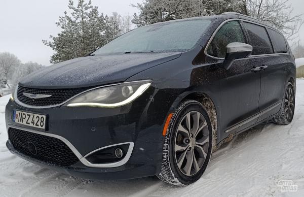 Melns Chrysler Pacifica 2017 Druskininkai, ar dzinēja tilpumu 3.60 L un nobraukumu 129 tūkst. km par 19000 €, foto 6 vietnē AUTOMOTO.COM.LV