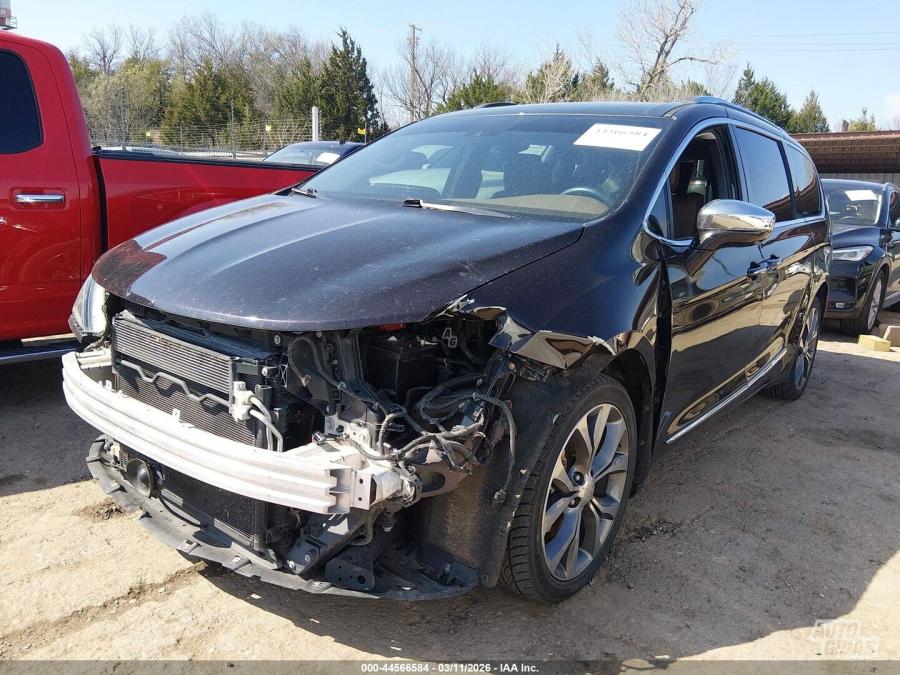 Black Chrysler Pacifica 2017 in Druskininkai, with an engine capacity of 3.60 L and mileage of 197 thousand km for 12000 €, photo 6 on AUTOMOTO.COM.LV