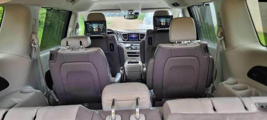 Melns Chrysler Pacifica 2017 Viļņa, ar dzinēja tilpumu 3.61 L un nobraukumu 84 tūkst. km par 10800 €, foto 23 vietnē AUTOMOTO.COM.LV