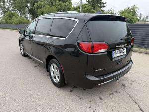 Melns Chrysler Pacifica 2017 Viļņa, ar dzinēja tilpumu 3.60 L un nobraukumu 109 tūkst. km par 13999 €, foto 13 vietnē AUTOMOTO.COM.LV