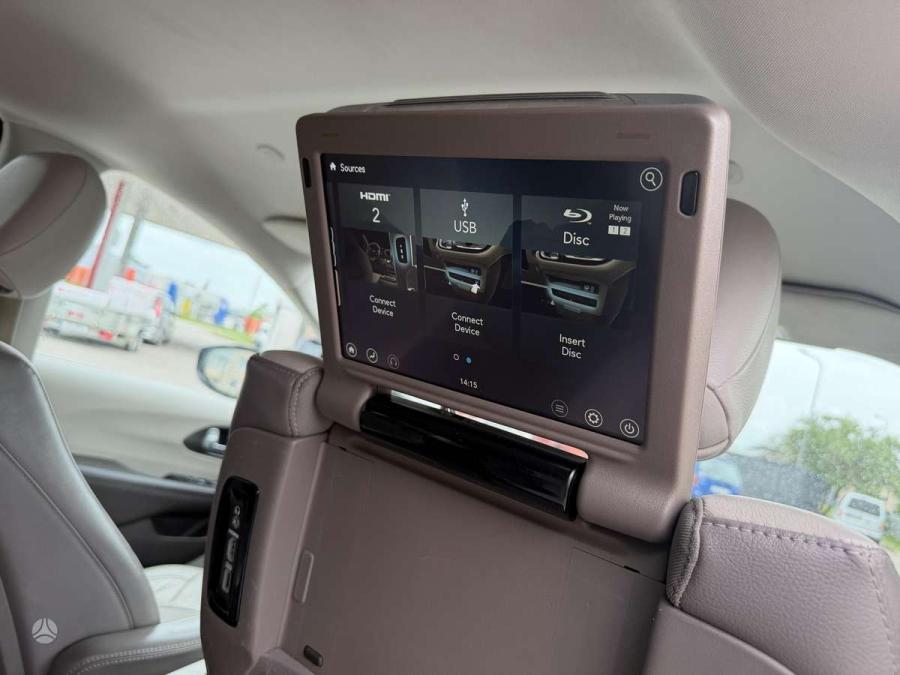 Melns Chrysler Pacifica 2017 Viļņa, ar dzinēja tilpumu 3.60 L un nobraukumu 109 tūkst. km par 13999 €, foto 15 vietnē AUTOMOTO.COM.LV