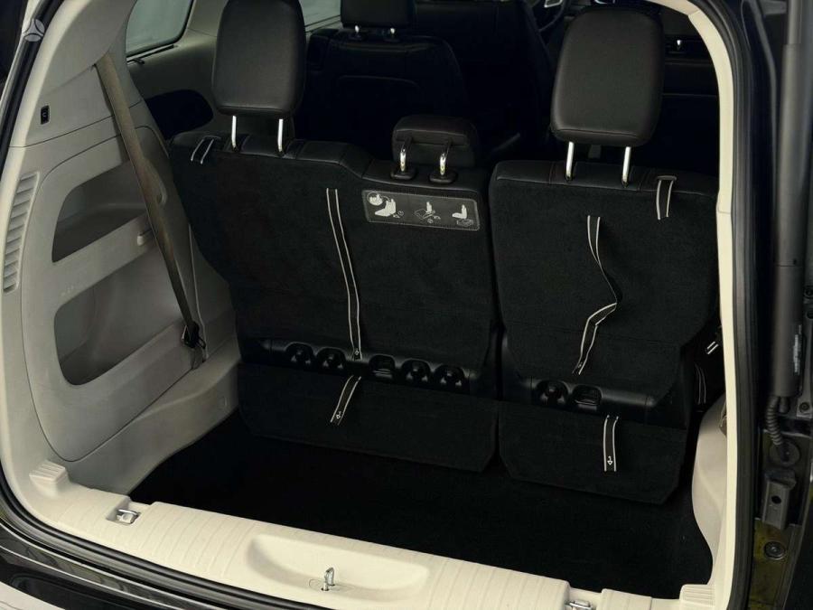 Melns Chrysler Pacifica 2017 Viļņa, ar dzinēja tilpumu 3.60 L un nobraukumu 166 tūkst. km par 14200 €, foto 14 vietnē AUTOMOTO.COM.LV