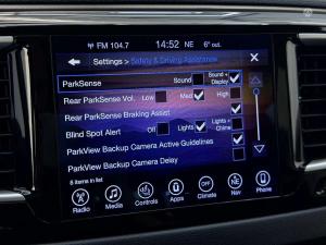 Melns Chrysler Pacifica 2017 Viļņa, ar dzinēja tilpumu 3.60 L un nobraukumu 166 tūkst. km par 14200 €, foto 30 vietnē AUTOMOTO.COM.LV
