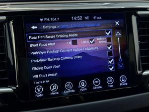 Melns Chrysler Pacifica 2017 Viļņa, ar dzinēja tilpumu 3.60 L un nobraukumu 166 tūkst. km par 14200 €, foto 31 vietnē AUTOMOTO.COM.LV