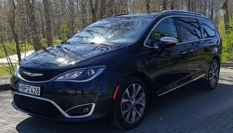 Melns Chrysler Pacifica 2017 Kauņa, ar dzinēja tilpumu 3.60 L un nobraukumu 132 tūkst. km par 16000 €, foto 6 vietnē AUTOMOTO.COM.LV