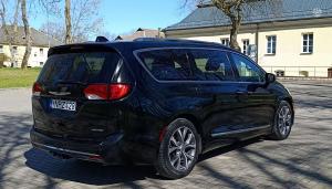 Melns Chrysler Pacifica 2017 Kauņa, ar dzinēja tilpumu 3.60 L un nobraukumu 132 tūkst. km par 16000 €, foto 13 vietnē AUTOMOTO.COM.LV