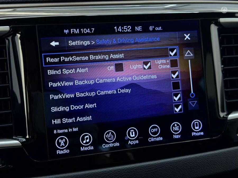 Черный Крайслер Пасифик 2017 в Вильнюс, объемом двигателя 3.60 л и пробегом 166 тыс. км за 14200 €, фото 31 на AUTOMOTO.COM.LV