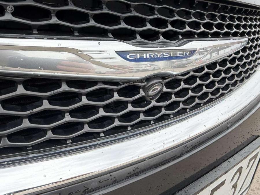 Melns Chrysler Pacifica 2017 Viļņa, ar dzinēja tilpumu 3.61 L un nobraukumu 110 tūkst. km par 12999 €, foto 18 vietnē AUTOMOTO.COM.LV