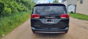Melns Chrysler Pacifica 2017 Viļņa, ar dzinēja tilpumu 3.61 L un nobraukumu 84 tūkst. km par 10500 €, foto 3 vietnē AUTOMOTO.COM.LV