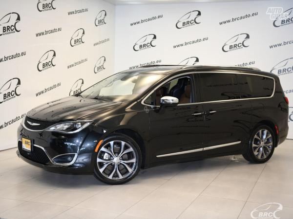 Melns Chrysler Pacifica 2018 Avižieniai, ar dzinēja tilpumu 3.60 L un nobraukumu 192 tūkst. km par 14900 €, foto 1 vietnē AUTOMOTO.COM.LV