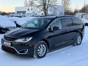 Melns Chrysler Pacifica 2018 Šauļi, ar dzinēja tilpumu 3.61 L un nobraukumu 174 tūkst. km par 13000 €, foto  vietnē AUTOMOTO.COM.LV