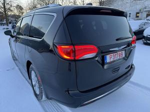 Melns Chrysler Pacifica 2018 Šauļi, ar dzinēja tilpumu 3.61 L un nobraukumu 174 tūkst. km par 13000 €, foto 4 vietnē AUTOMOTO.COM.LV