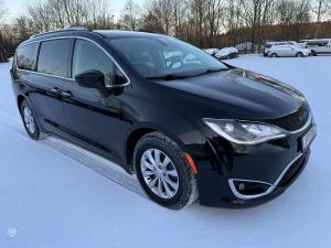Melns Chrysler Pacifica 2018 Šauļi, ar dzinēja tilpumu 3.61 L un nobraukumu 174 tūkst. km par 13000 €, foto 8 vietnē AUTOMOTO.COM.LV