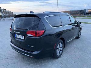 Melns Chrysler Pacifica 2018 Viļņa, ar dzinēja tilpumu 3.61 L un nobraukumu 192 tūkst. km par 19200 €, foto 5 vietnē AUTOMOTO.COM.LV