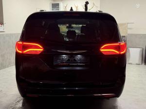 Melns Chrysler Pacifica 2018 Šauļi, ar dzinēja tilpumu 3.61 L un nobraukumu 221 tūkst. km par 13250 €, foto 23 vietnē AUTOMOTO.COM.LV