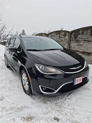 Melns Chrysler Pacifica 2018 Kauņa, ar dzinēja tilpumu 3.60 L un nobraukumu 164 tūkst. km par 13800 €, foto 2 vietnē AUTOMOTO.COM.LV