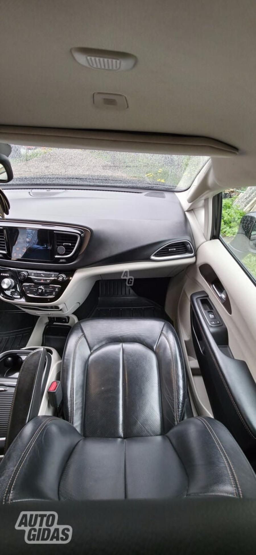Melns Chrysler Pacifica 2018 Kauņa, ar dzinēja tilpumu 3.60 L un nobraukumu 110 tūkst. km par 15500 €, foto 14 vietnē AUTOMOTO.COM.LV