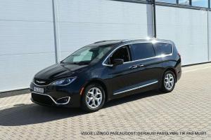 Black Chrysler Pacifica 2018 in Kretinga, with an engine capacity of 3.61 L and mileage of 131 thousand km for 15499 €, photo 14 on AUTOMOTO.COM.LV