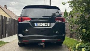 Melns Chrysler Pacifica 2018 Marijampole, ar dzinēja tilpumu 3.60 L un nobraukumu 125 tūkst. km par 13890 €, foto 8 vietnē AUTOMOTO.COM.LV