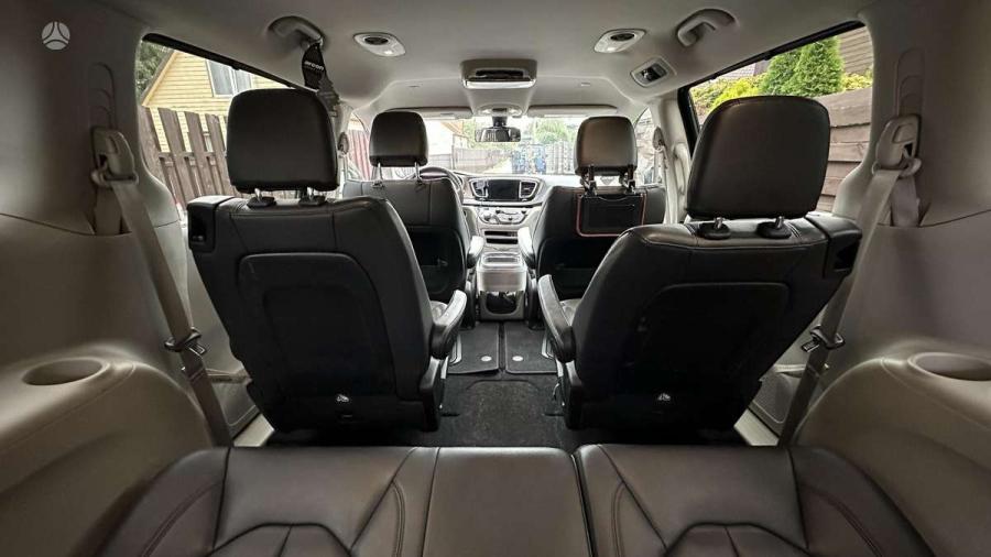 Melns Chrysler Pacifica 2018 Marijampole, ar dzinēja tilpumu 3.60 L un nobraukumu 125 tūkst. km par 13890 €, foto 13 vietnē AUTOMOTO.COM.LV
