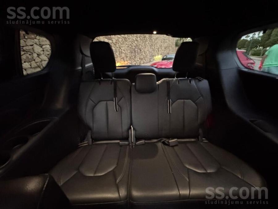 Melns Chrysler Pacifica 2018 Rīga, ar dzinēja tilpumu 3.60 L un nobraukumu 175 tūkst. km par 20000 €, foto 7 vietnē AUTOMOTO.COM.LV