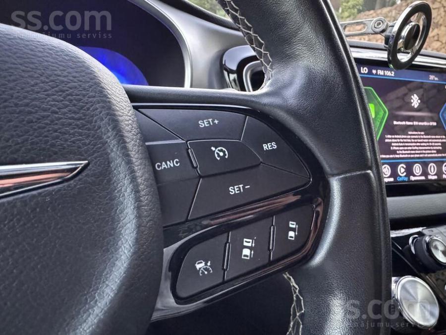 Melns Chrysler Pacifica 2018 Rīga, ar dzinēja tilpumu 3.60 L un nobraukumu 175 tūkst. km par 20000 €, foto 13 vietnē AUTOMOTO.COM.LV