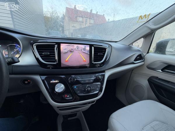 Melns Chrysler Pacifica 2018 Klaipėda, ar dzinēja tilpumu 3.60 L un nobraukumu 95 tūkst. km par 8750 €, foto 10 vietnē AUTOMOTO.COM.LV