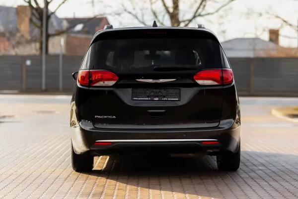 Melns Chrysler Pacifica 2019 Jelgava, ar dzinēja tilpumu 3.60 L un nobraukumu 216 tūkst. km par 17000 €, foto 6 vietnē AUTOMOTO.COM.LV