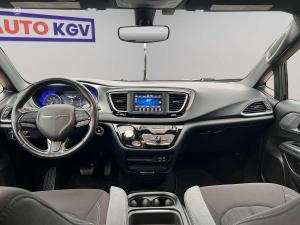 Black Chrysler Pacifica 2019 in Kaunas, with an engine capacity of 3.60 L and mileage of 110 thousand km for 17999 €, photo 14 on AUTOMOTO.COM.LV
