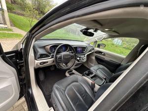 Melns Chrysler Pacifica 2019 Viļņa, ar dzinēja tilpumu 3.61 L un nobraukumu 379 tūkst. km par 8750 €, foto 7 vietnē AUTOMOTO.COM.LV
