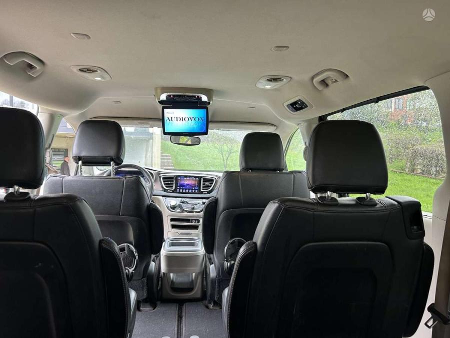 Melns Chrysler Pacifica 2019 Viļņa, ar dzinēja tilpumu 3.61 L un nobraukumu 379 tūkst. km par 8750 €, foto 9 vietnē AUTOMOTO.COM.LV