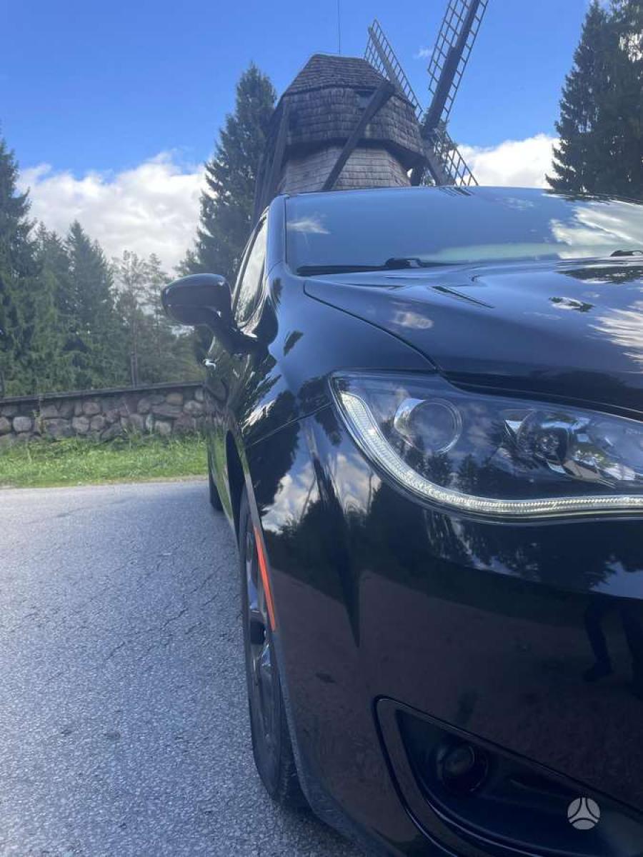 Melns Chrysler Pacifica 2019 Telšiai, ar dzinēja tilpumu 3.61 L un nobraukumu 201 tūkst. km par 16800 €, foto 5 vietnē AUTOMOTO.COM.LV