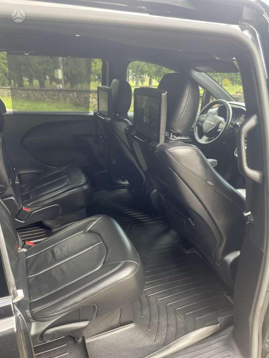 Melns Chrysler Pacifica 2019 Telšiai, ar dzinēja tilpumu 3.61 L un nobraukumu 201 tūkst. km par 16800 €, foto 14 vietnē AUTOMOTO.COM.LV