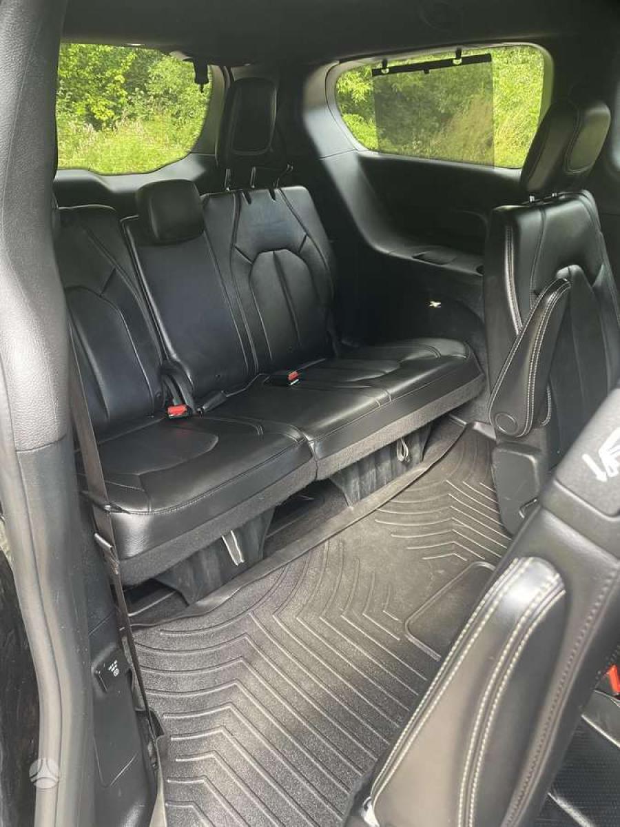 Melns Chrysler Pacifica 2019 Telšiai, ar dzinēja tilpumu 3.61 L un nobraukumu 201 tūkst. km par 16800 €, foto 15 vietnē AUTOMOTO.COM.LV