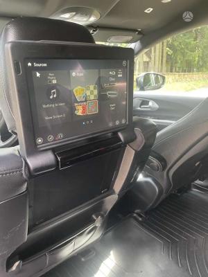 Melns Chrysler Pacifica 2019 Telšiai, ar dzinēja tilpumu 3.61 L un nobraukumu 201 tūkst. km par 16800 €, foto 24 vietnē AUTOMOTO.COM.LV