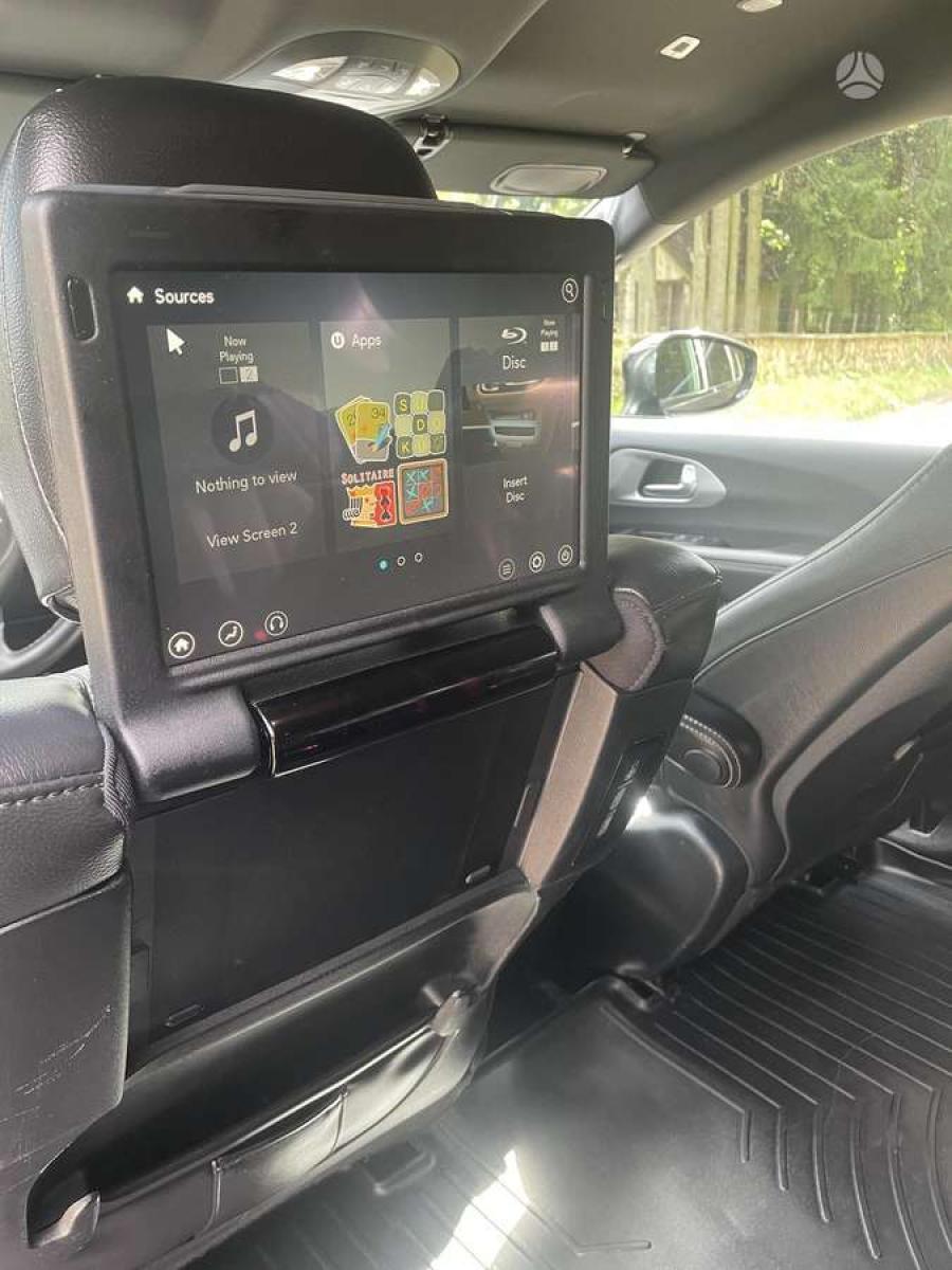 Melns Chrysler Pacifica 2019 Telšiai, ar dzinēja tilpumu 3.61 L un nobraukumu 201 tūkst. km par 16800 €, foto 24 vietnē AUTOMOTO.COM.LV