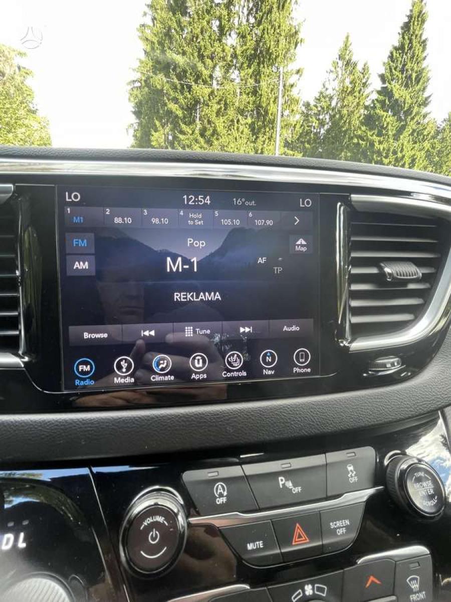 Melns Chrysler Pacifica 2019 Telšiai, ar dzinēja tilpumu 3.61 L un nobraukumu 201 tūkst. km par 16800 €, foto 29 vietnē AUTOMOTO.COM.LV