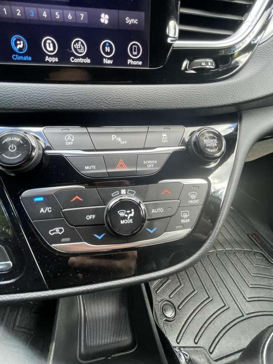 Melns Chrysler Pacifica 2019 Telšiai, ar dzinēja tilpumu 3.61 L un nobraukumu 201 tūkst. km par 16800 €, foto 34 vietnē AUTOMOTO.COM.LV