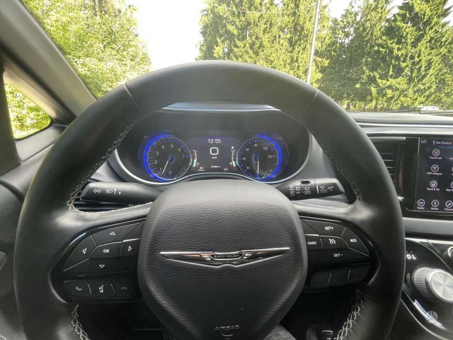 Melns Chrysler Pacifica 2019 Telšiai, ar dzinēja tilpumu 3.61 L un nobraukumu 201 tūkst. km par 16800 €, foto 41 vietnē AUTOMOTO.COM.LV