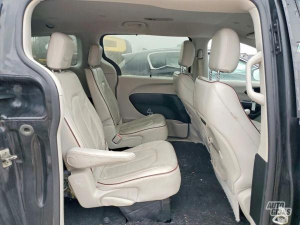 Chrysler Pacifica 2019 Telšiai vietnē Melns Chrysler Pacifica 2019 Telšiai, ar dzinēja tilpumu 3.60 L un nobraukumu 151 tūkst. km par 16800 €, foto 9 vietnē AUTOMOTO.COM.LV